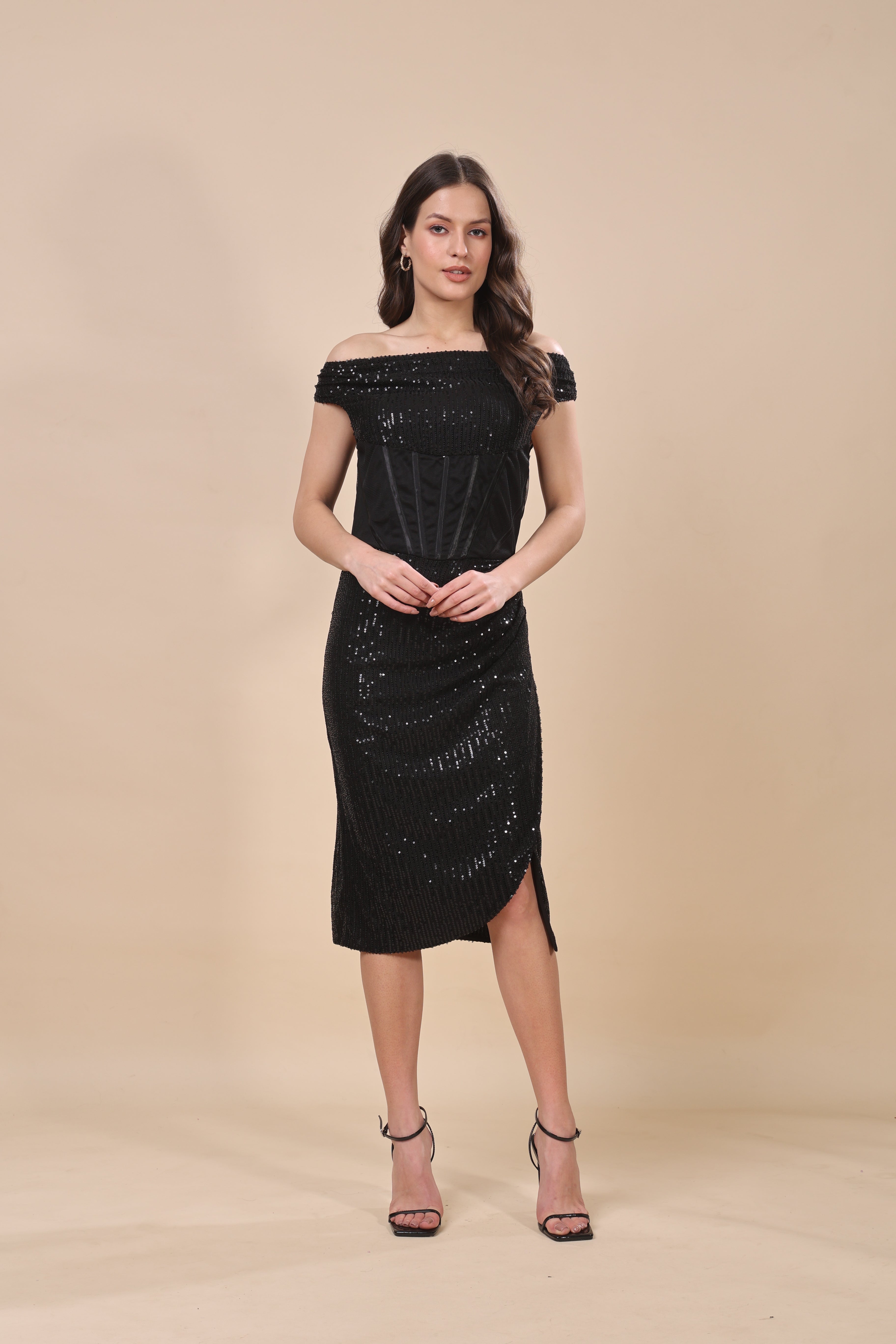 OFF SHOULDER BODY CONE – ModaQ India